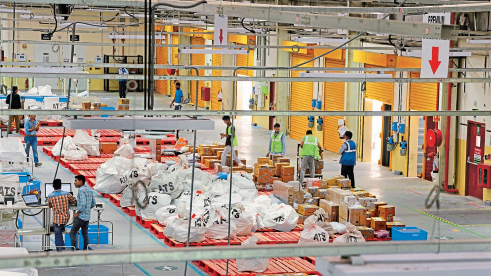 Amazon leases 2.3 Lakh Sq Ft in Powai at a rental of ₹3.57 crore per ...