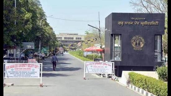 Seven GNDU student bodies unite to press for demands | Hindustan Times