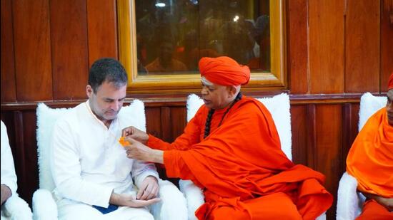 Rahul Gandhi initiated into Lingayat sect by Murugha Math head seer ...