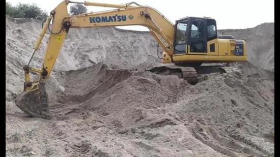 Round-the-clock mining on near Pak border: BSF to HC - Hindustan Times