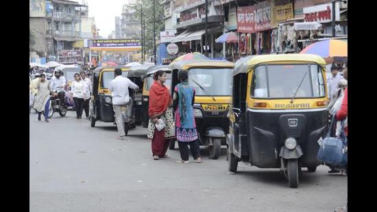 Autorickshaw unions to go on half-day strike on August 9 | Hindustan Times