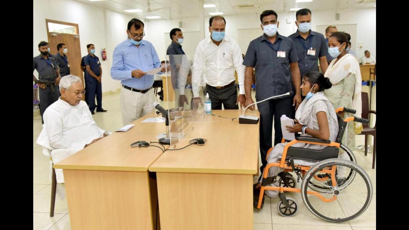 NDA govt in Bihar on the brink; crucial JD (U) meet today | Hindustan Times