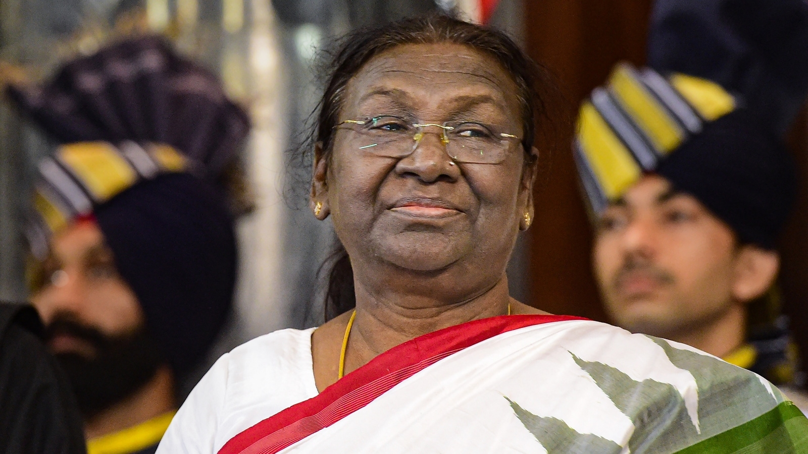 Dalit march to hand over brass coin to President Murmu halted | Latest ...