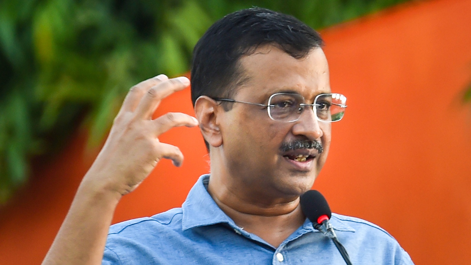Kejriwal questions Agnipath scheme, says Centre waived taxes of 'rich ...