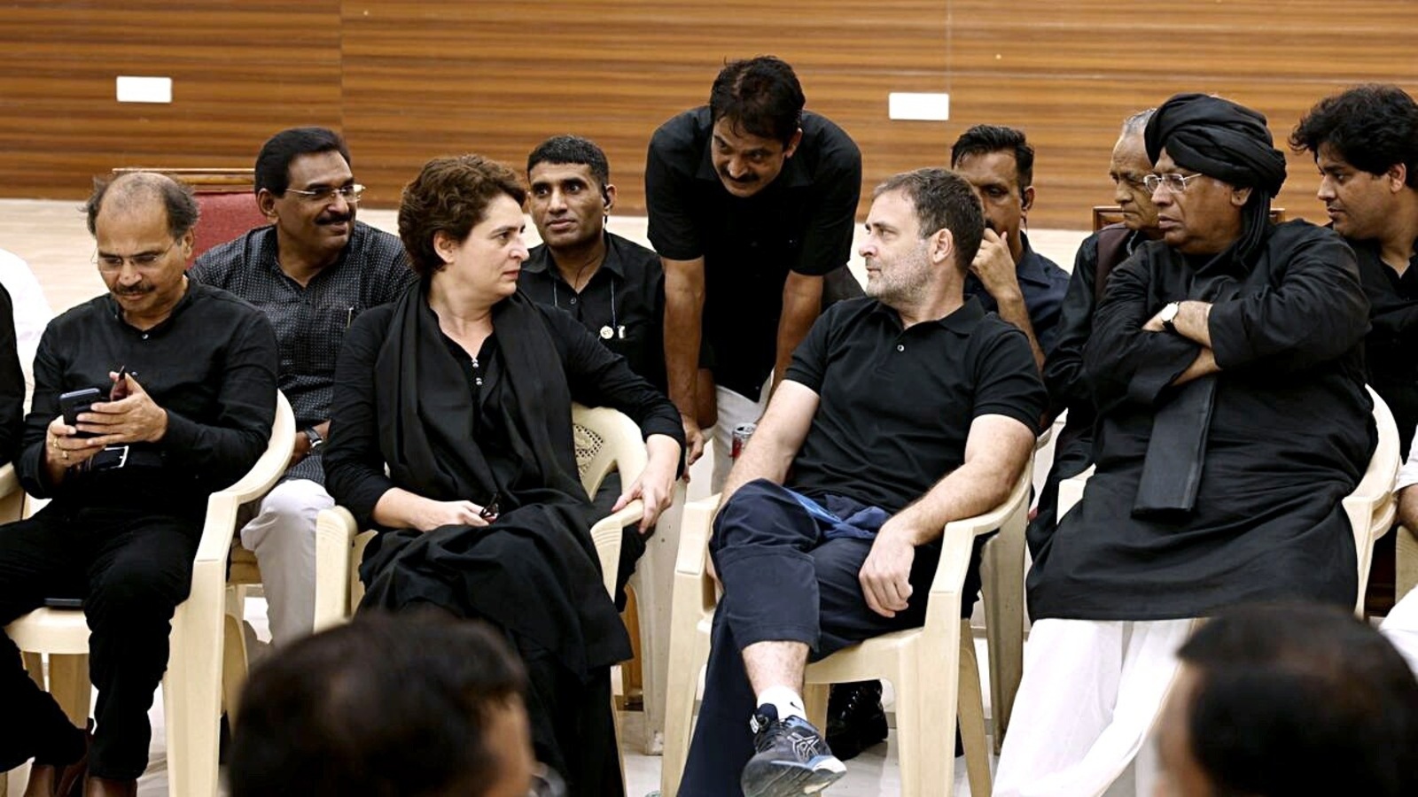 Congress cites Periyar's attire to counter PM Modi's ‘black magic ...