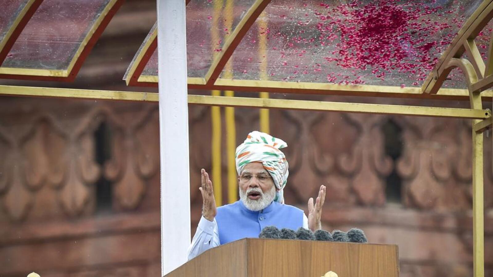 Indigenous gun debuts, self-reliance in focus in Modi’s Independence ...