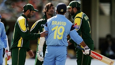 Dravid ran into me all flared up. I told him 'Rahul, tu ladh bhi sakta ...