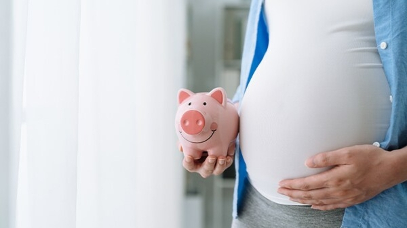 This is how women can plan their finances before going on a maternity ...