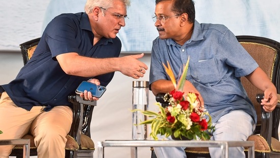 Delhi CM Arvind Kejriwal flags off 97 electric buses, aims to make 80 ... Delhi CM Arvind Kejriwal flags off 97 electric buses, aims to make 80 ...