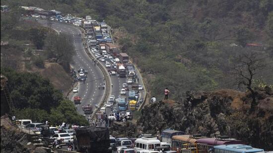 State highway police begin survey for Pune-Mumbai expressway safety ...