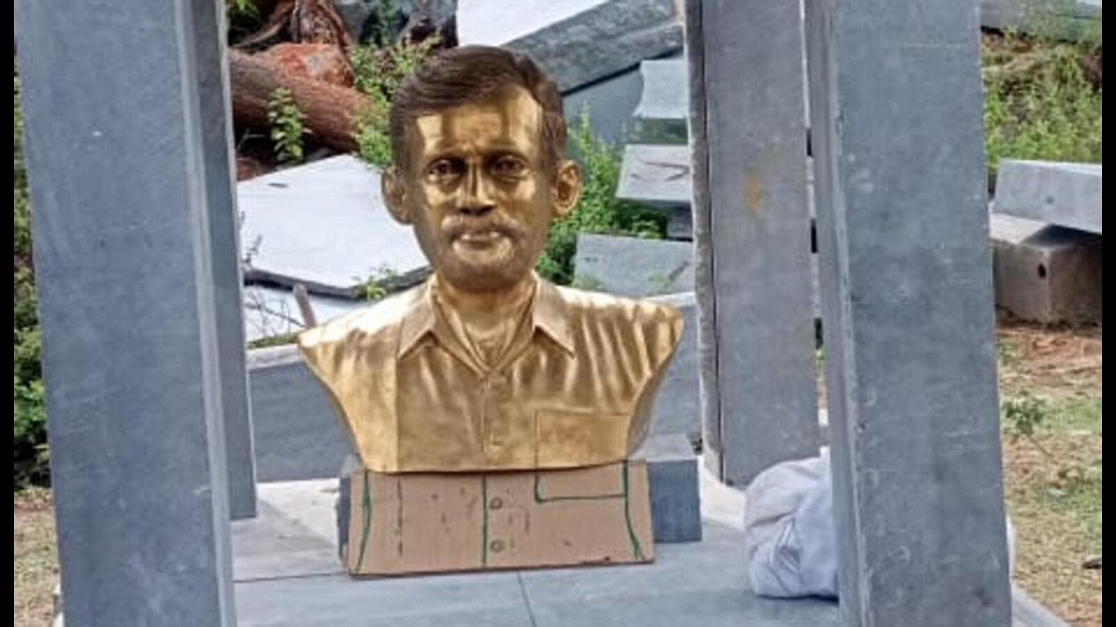 Killed by Veerappan, slain IFS officer’s bust to be set up in ... Killed by Veerappan, slain IFS officer’s bust to be set up in ...