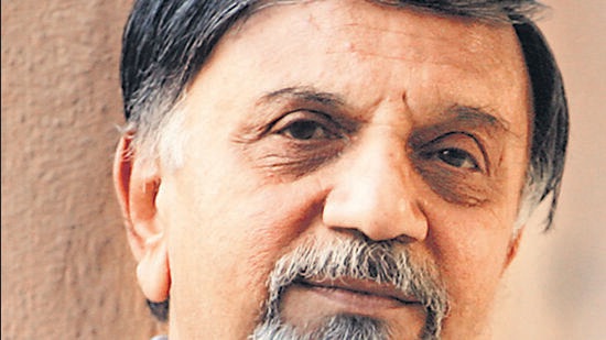 Former CIC Shailesh Gandhi targeted by extortion gang | Mumbai news