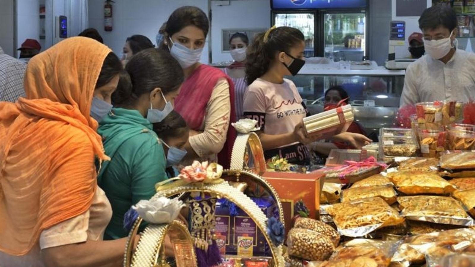 Trade of sweets & snacks likely to reach all-time high of ₹1.25 lakh ...