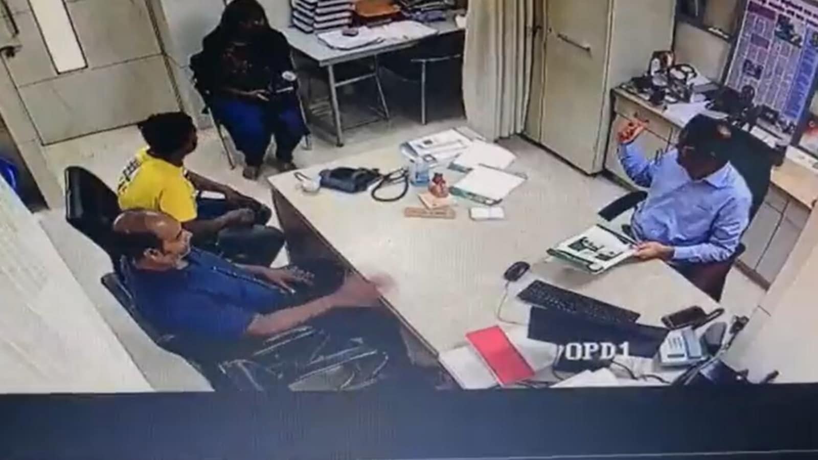 Watch: How doctor saved patient's life who collapsed after heart attack ...