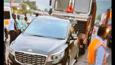 Truck hits BJP MLA Nitesh Rane’s car on Pune-Mumbai Expressway; none ...