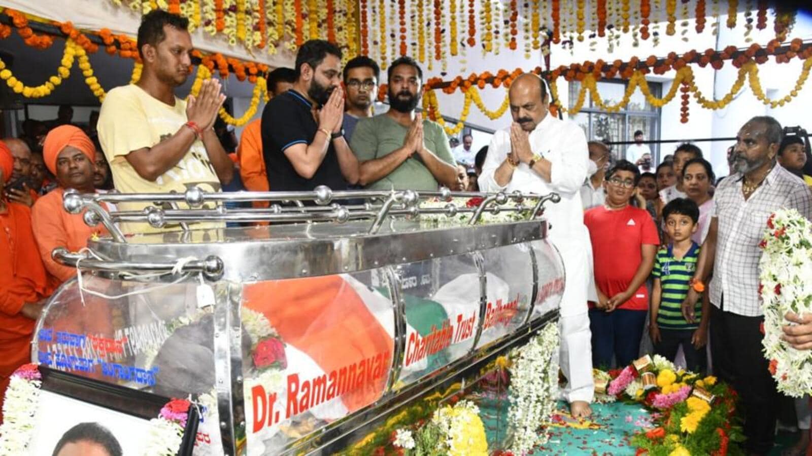 Minister Umesh Katti passes away, laid to rest with full state honours ...