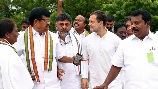 Rahul Gandhi at 'Bharat Jodo Yatra' in Kanyakumari: 'Institutions under ...