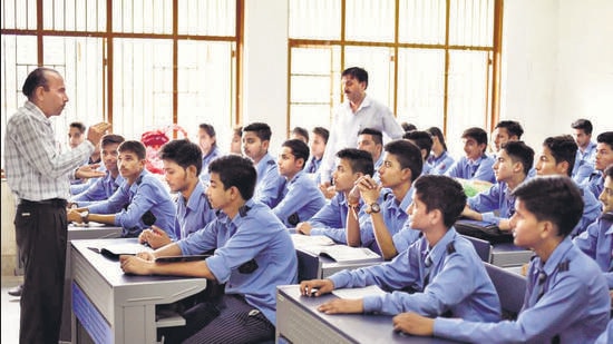 Students, parents allege irregular classes at govt schools in N-E Delhi ...