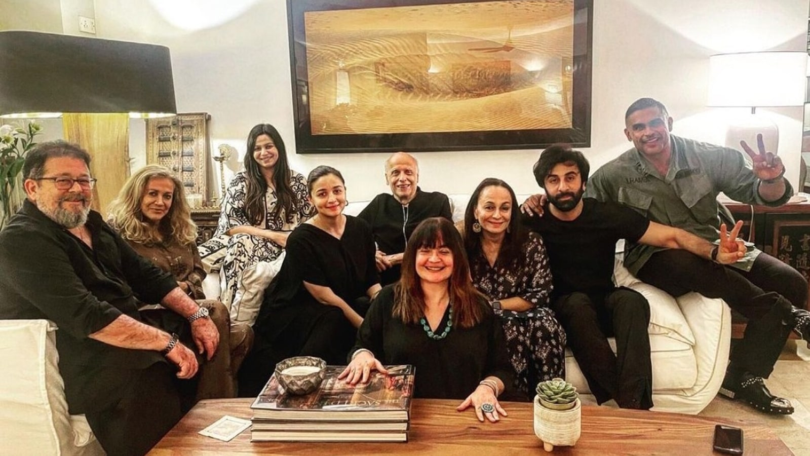 Alia Bhatt's full family came together to celebrate Mahesh Bhatt's ...