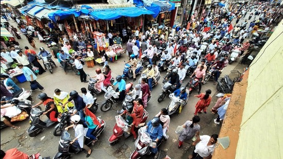 Government employees stage bike rally in Thane to protest against new ...