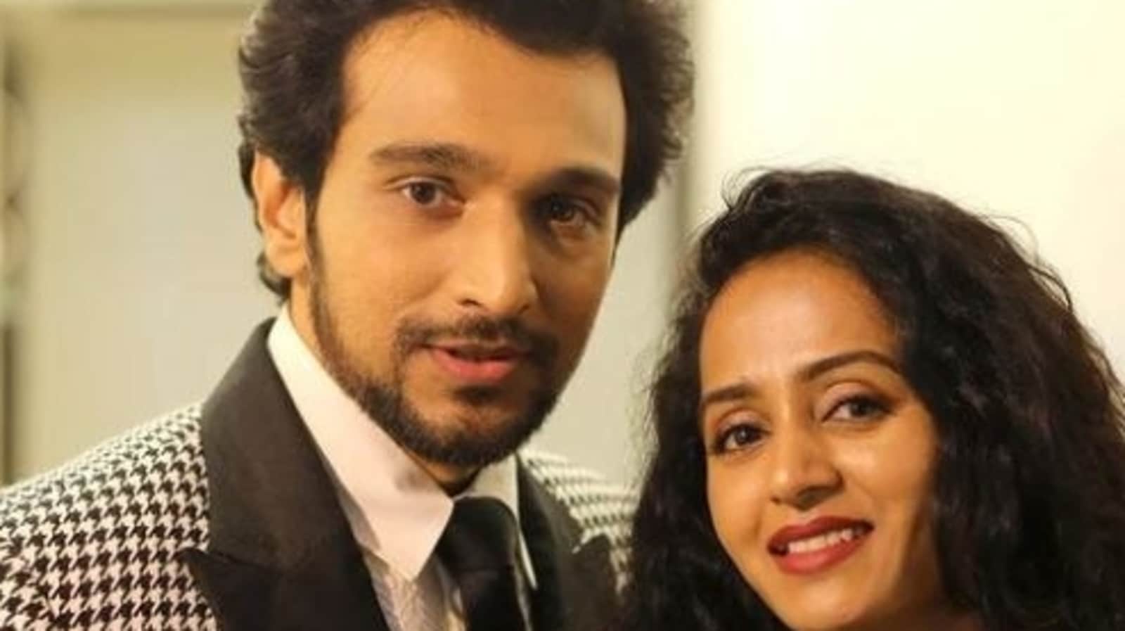 Bhamini Oza wants husband Pratik Gandhi to relax: 'He can't sit idle ...