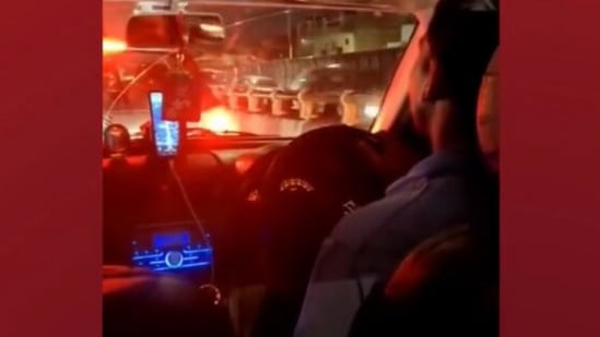 Delhi Police shares video of cab driver singing while stuck in traffic ...