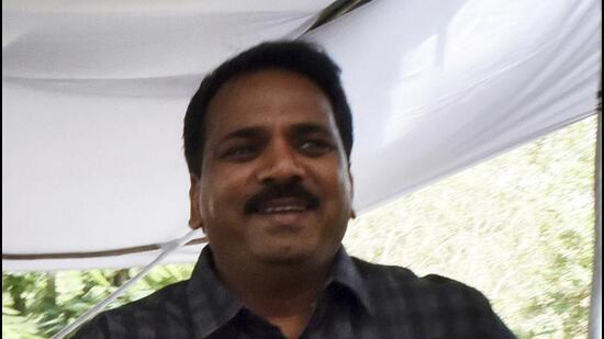 HC directs MBMC to demolish unauthorised portions in ex-BJP MLA’s hotel ...