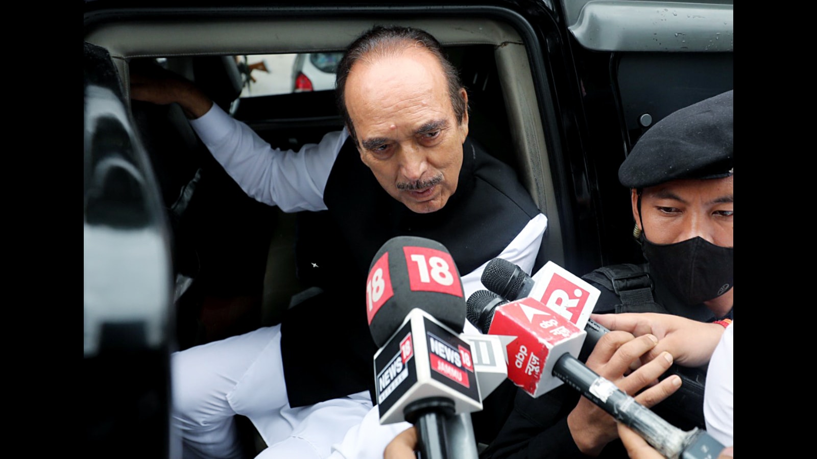 Azad nominated as Democratic Azad Party chairman | Hindustan Times