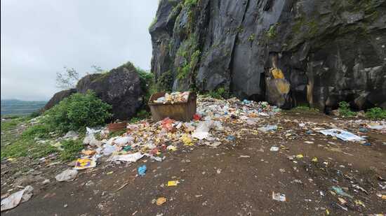 Punekars complain about dirty toilets, garbage at Sinhagad fort ...