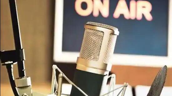 Government amends FM radio guidelines | Latest News India - Hindustan Times Government amends FM radio guidelines | Latest News India - Hindustan Times