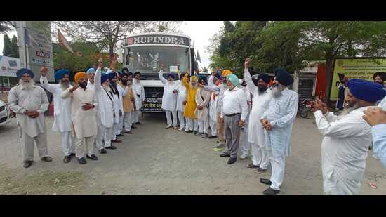 SGPC members take out protest ‘march’ to oppose Haryana gurdwara ...