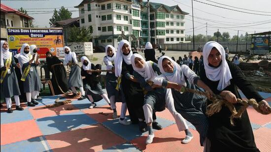 Govt shifts annual school exams, admissions in Kashmir to March ...