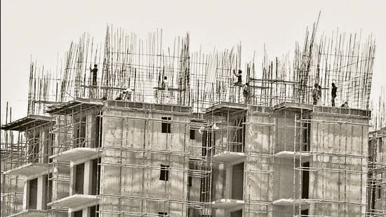 Construction ban can hit 5 lakh residential units in Delhi NCR: Report ...