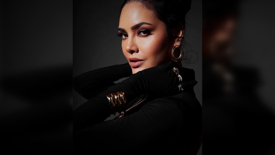 Esha Gupta channels her inner Bond girl in figure-grasping backless ...