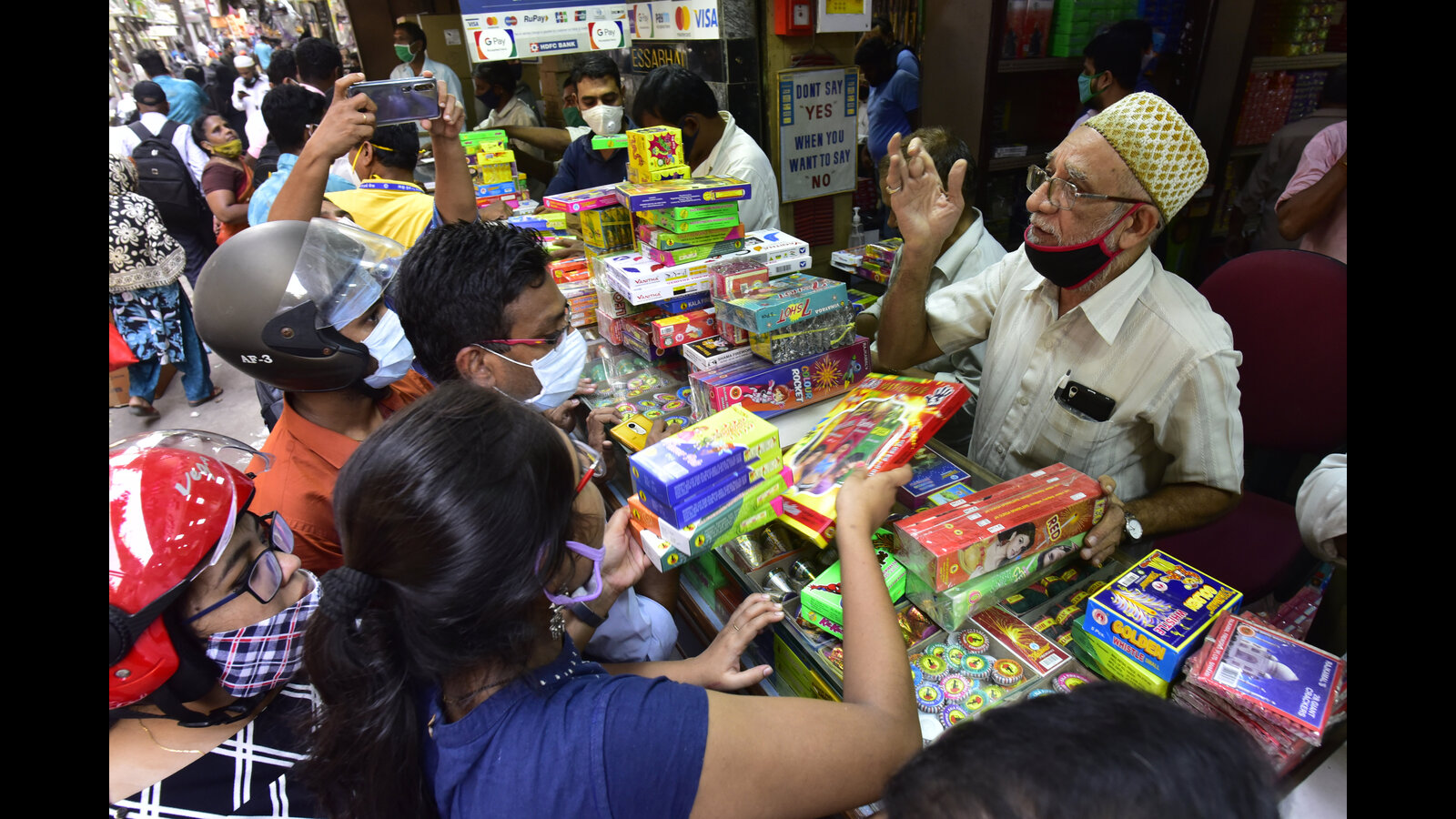 Mohali: 44 licences granted to sell firecrackers from Oct 22 to 24 ...