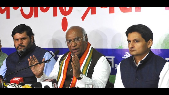 Congress chief polls: Won’t corner Gandhi family; will follow their ...