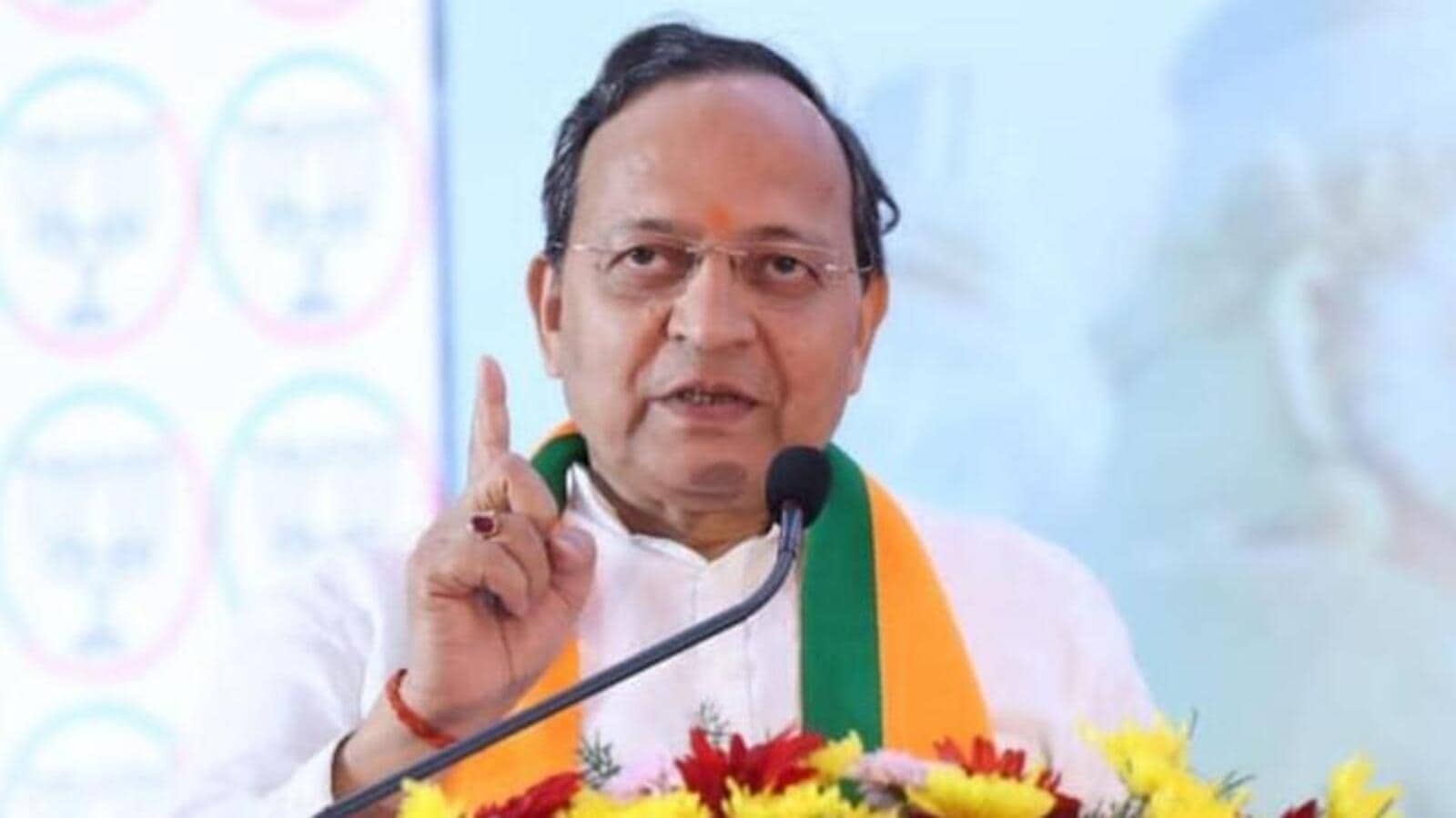 Congress split in 2 factions in Rajasthan, leaderless in Delhi: BJP’s ...