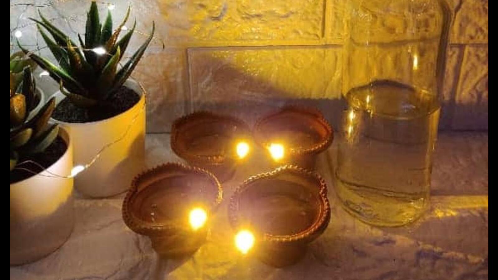 Diwali Glow:These diyas need just a spoonful of water! | Hindustan Times