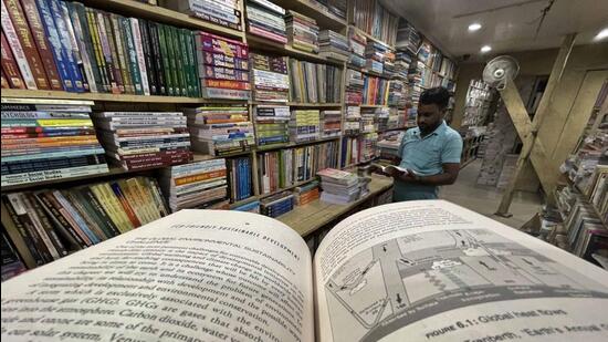 Lahore, Lyallpur book shops: Favouring doorstep delivery, Ludhiana residents ditch trips to ...