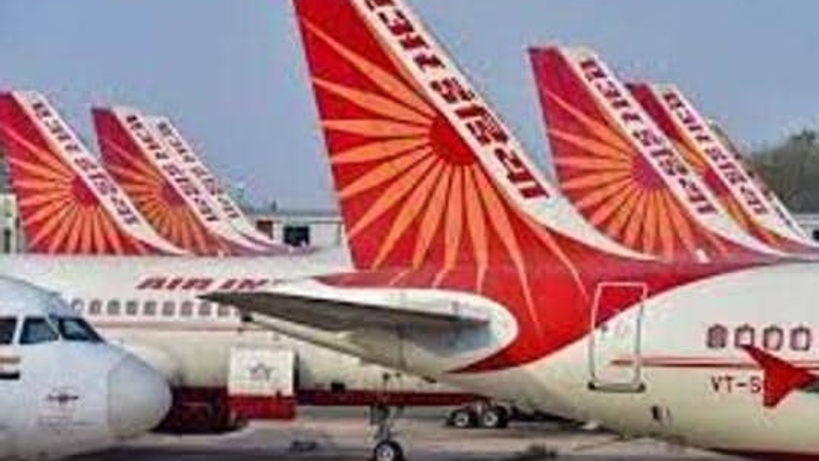 Air India receives over 73,000 applications for pilots, cabin crew ...