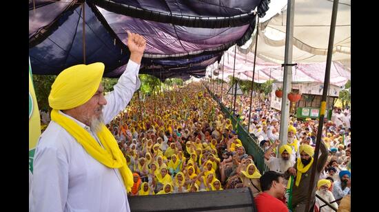 Farmers Intensify Protest Outside Punjab Cm Bhagwant Manns Sangrur