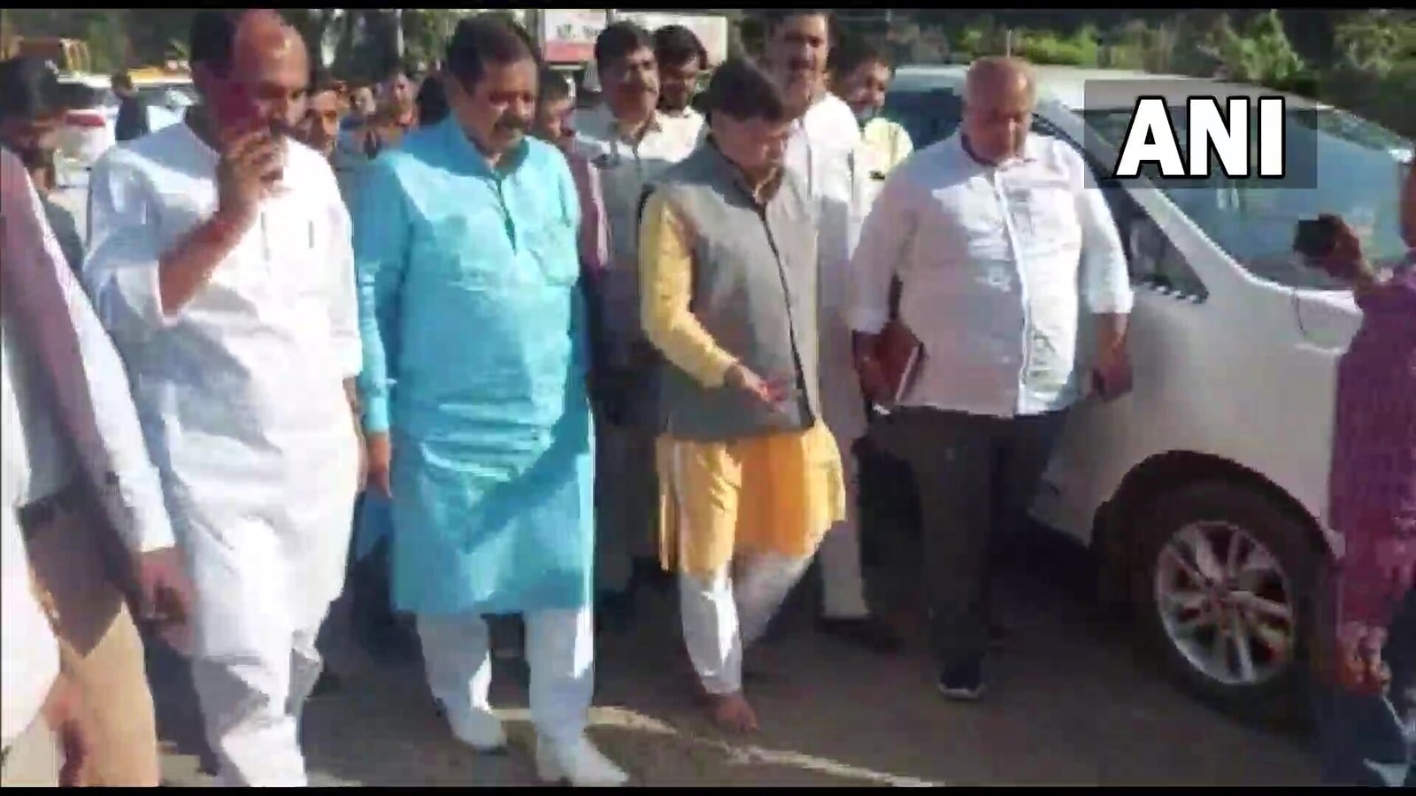 Minister in this state has pledged to walk barefoot. Here's why ...