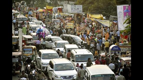 4 cities in Bihar record ‘poor’ air quality ahead of Diwali | Hindustan ...
