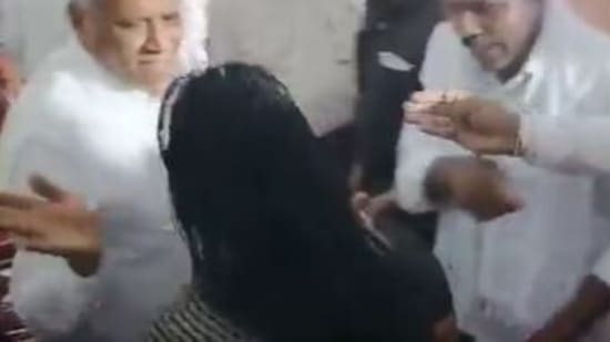 On camera: Karnataka minister slaps woman; 'Sack immediately,' demands ...