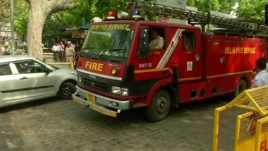Delhi prepared to tackle incidents on Diwali, says city's fire service ...
