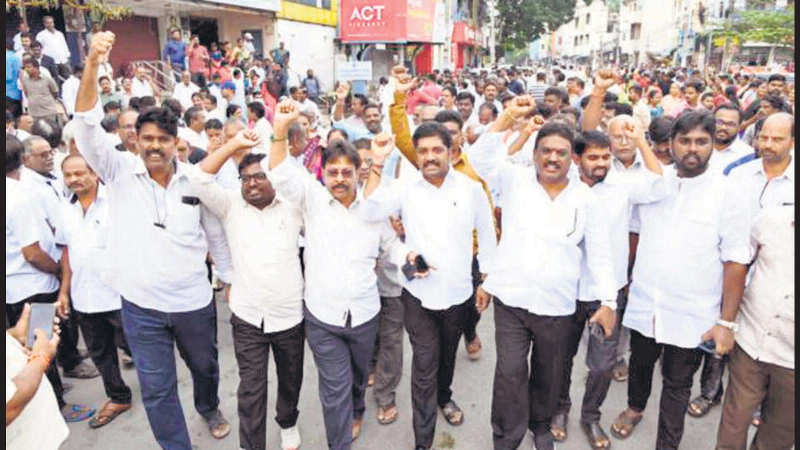 YSRCP holds rally | Latest News India