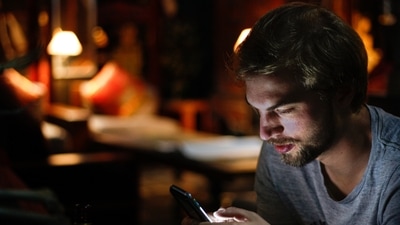 Mindful use of smartphones, without reducing screen time can boost ...