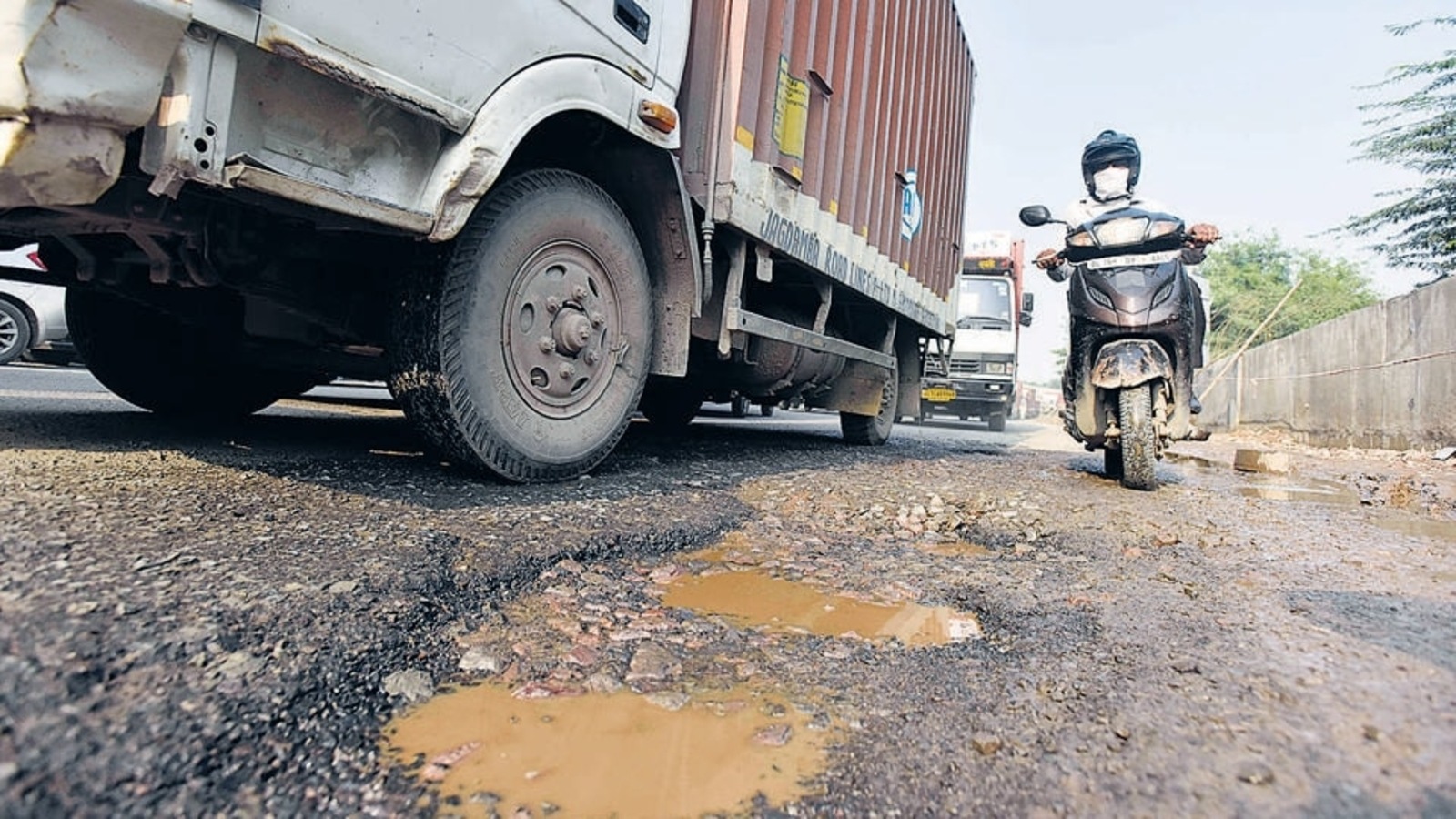 Bengaluru sees another death due to pothole on road | Bengaluru ...
