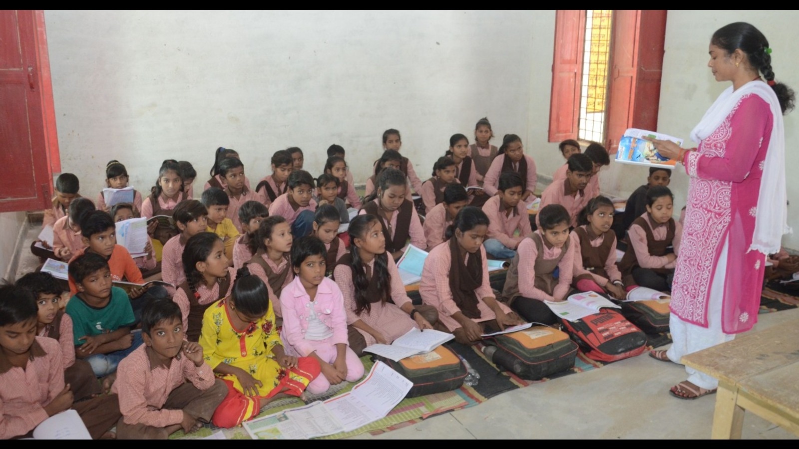 Facing Critical Shortage Of Teachers Govt Schools In Prayagraj facing-critical-shortage-of-teachers-govt-schools-in-prayagraj