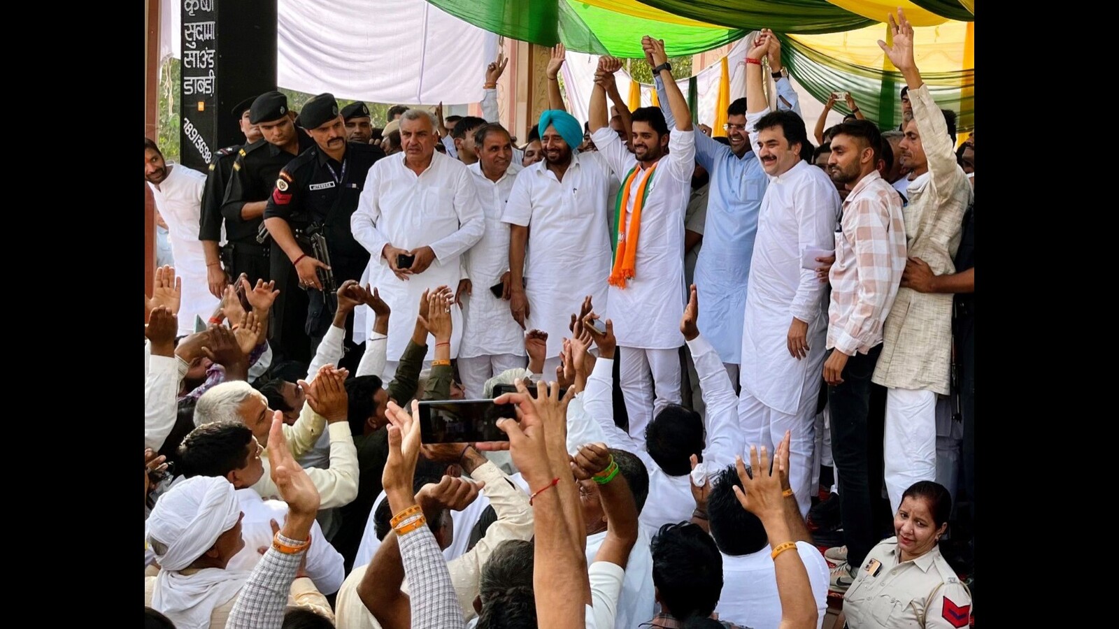 Adampur bypoll: Political rivalry aside, Dushyant shares stage with ...